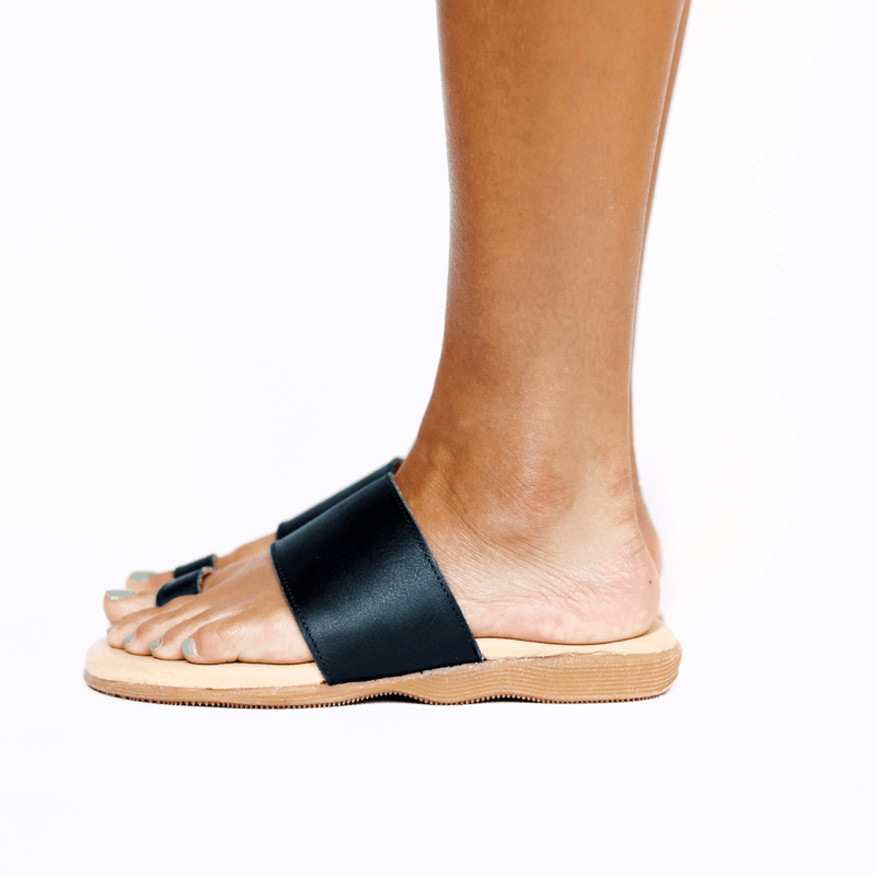 Famolare Womens Blue Sandal| Band and Deliver